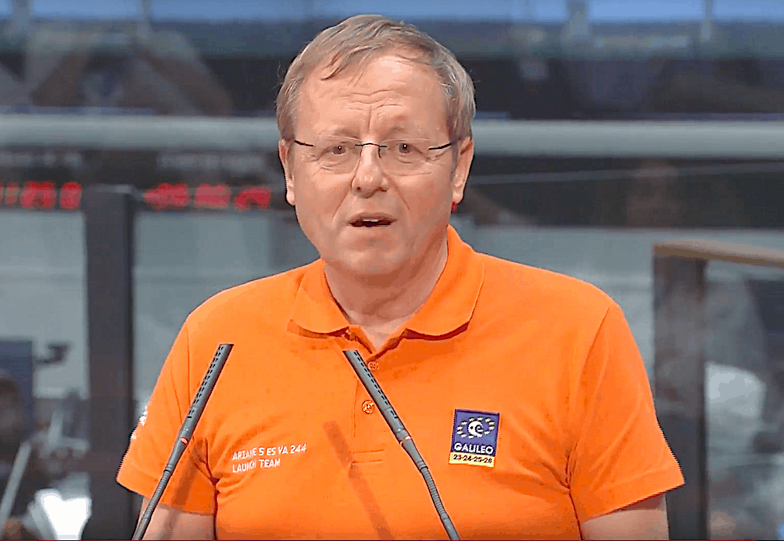 Woerner survives palace intrigue, wins 2-year term extension from ESA ...